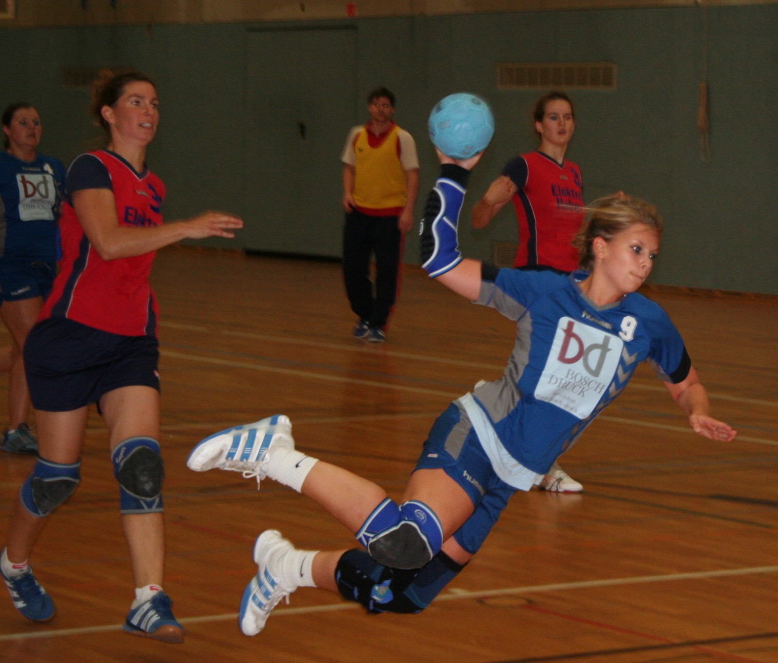 Vaterstettens Handballdamen auf dem richtigen Weg